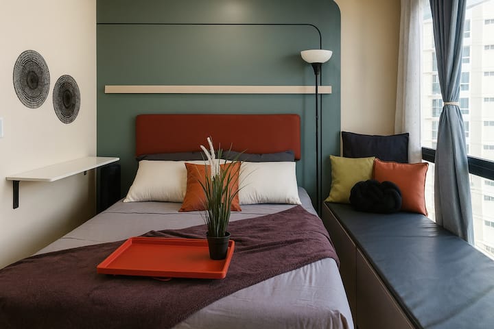 Bright Modern Bgc Stay | Pet Friendly | City View - Taguig