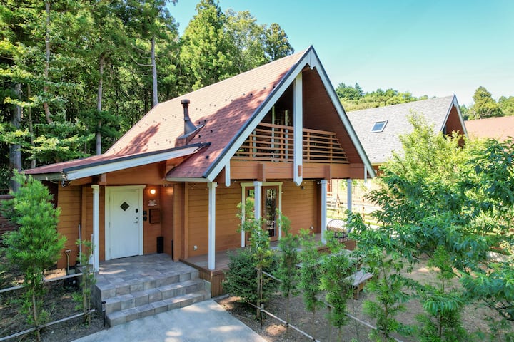 【箱根・花水木荘】　源泉かけ流し温泉/フィンランド製ログハウス/Bbq/キッズスペース/駐車場1台 - Hakone