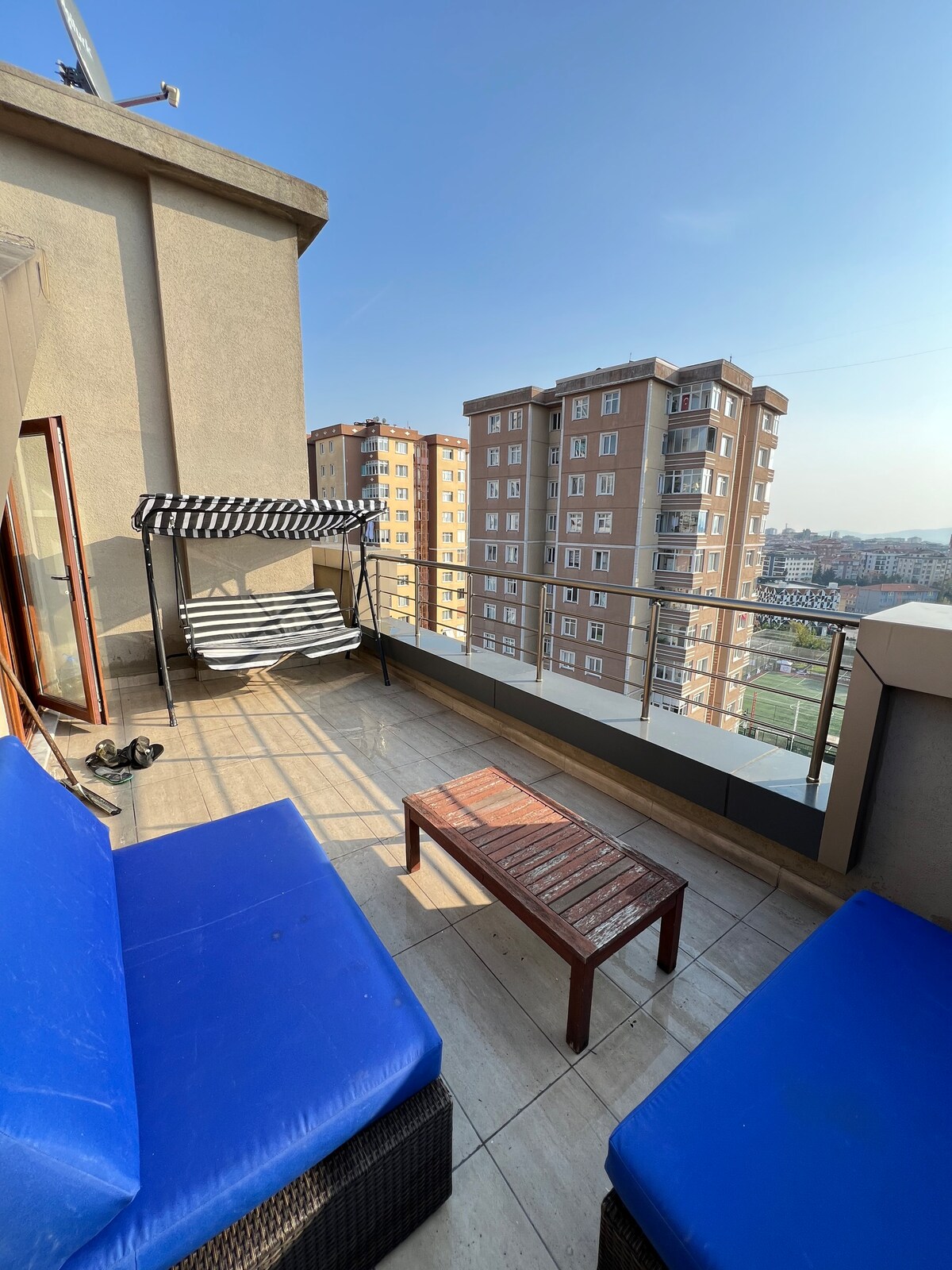 Skyview Duplex Terrace • 4BR • Family Friendly - Airbnb