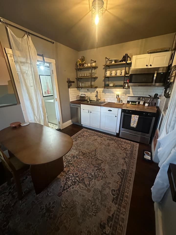 Retireddesignersguesthouse 1 Bedroom Downtown - Tulsa, OK