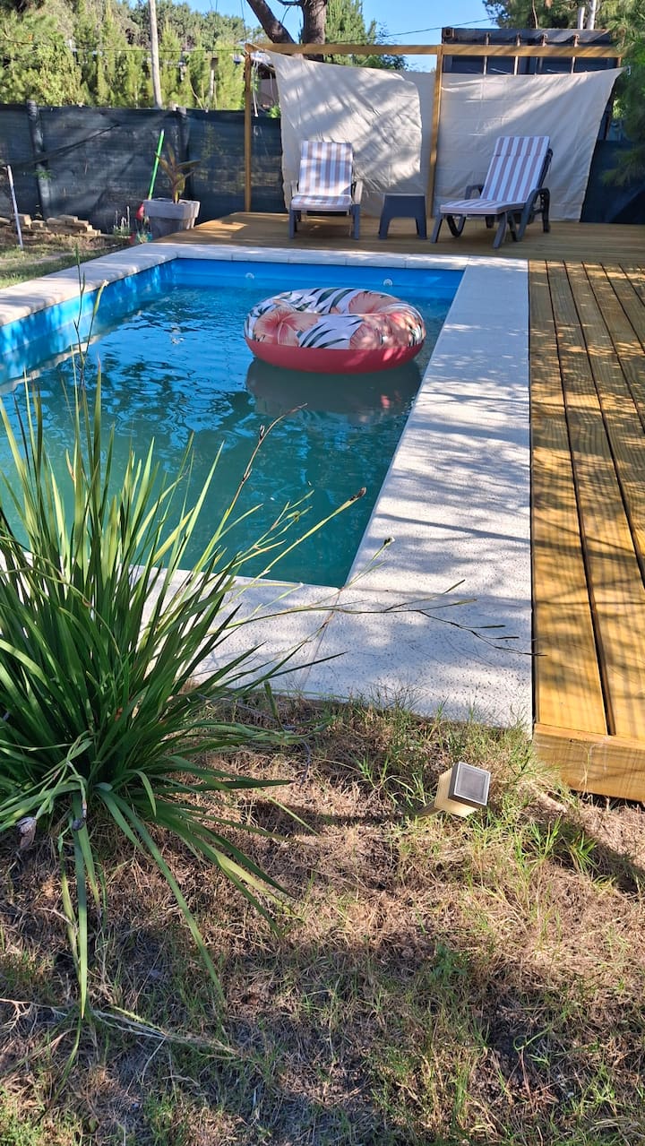 Casa Con Piscina A Dos Cuadras De La Playa - Cuchilla Alta