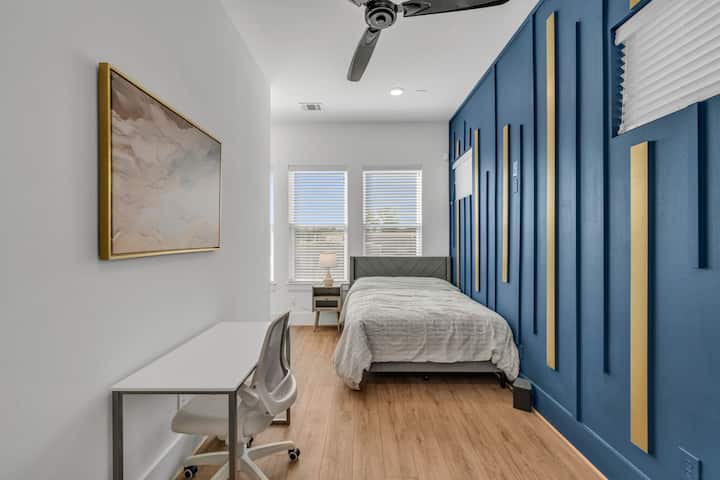 8 Min To Medical Center, Brand New Building - Houston, TX