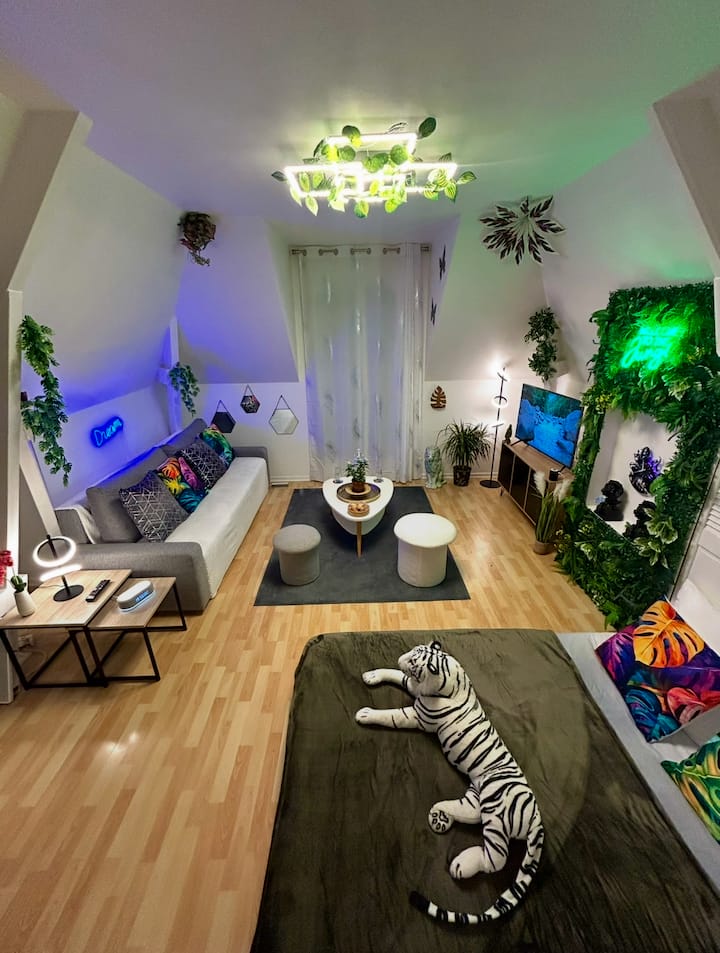 Chambre Jungle éVasion Exotique à 10 Min De Disney - Bussy-Saint-Georges