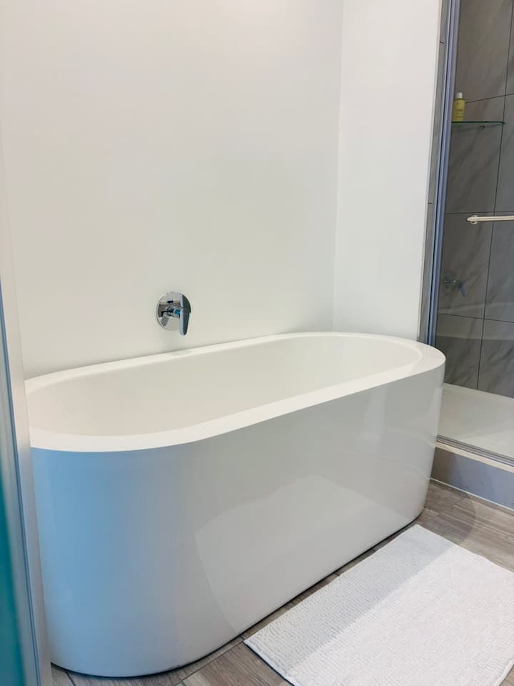 Menlyn Maine Residences 2 Bedroom Apartment - Pretoria