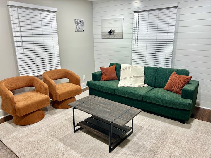 The Bungalow W/ A Surprising Twist - アトランタ