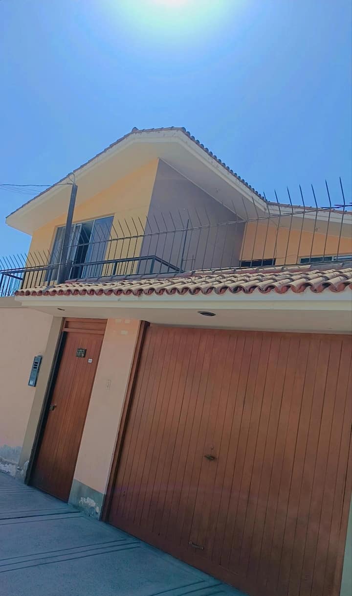 Amplia Casa Y Calor Familiar El Complemento Ideal - Tacna