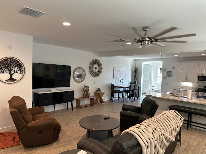 Superstition Mountain Experience - Apache Junction, AZ