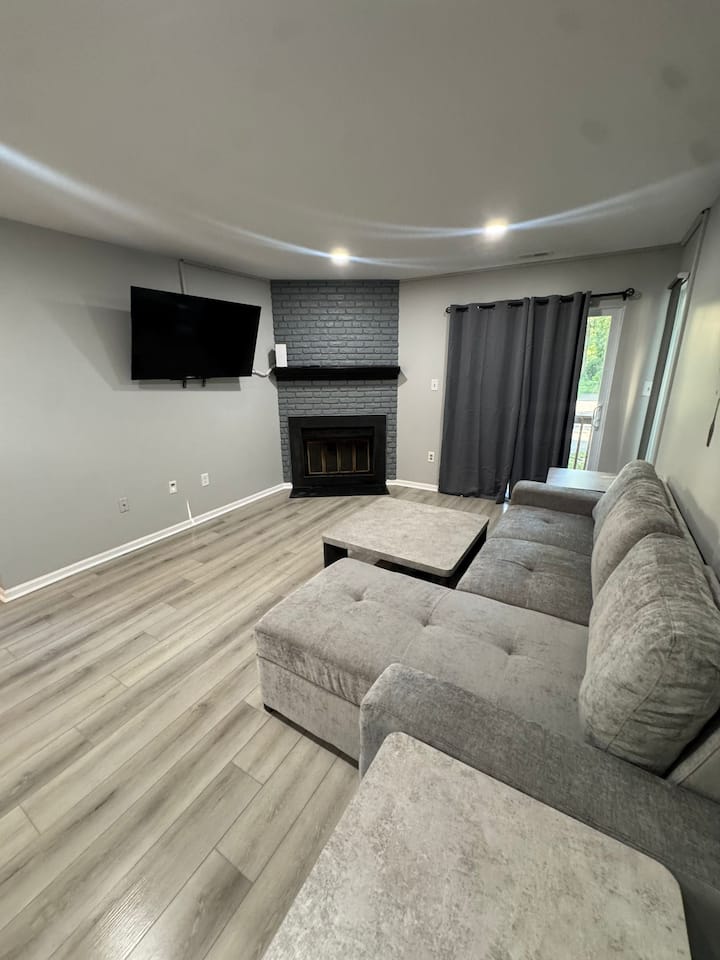 The Cozy Corner Retreat - Medford, NJ