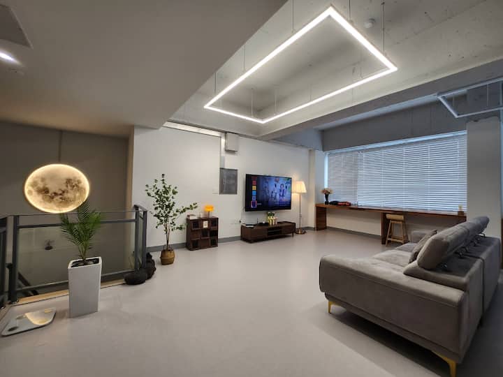 [오픈특가]#C145#방3,화장실2#올레시장근처#바다앞숙소#8인가능 - Jeju-do