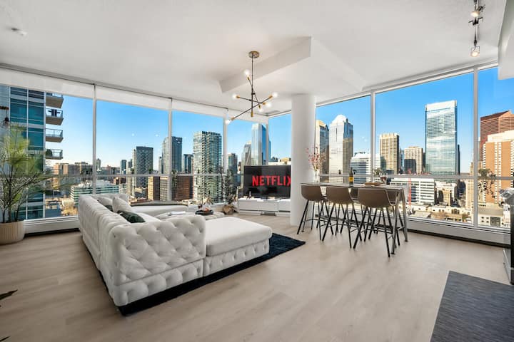 Cal Towel View, Stampede Bmo Centre, Banff Pass/up - Fort Calgary