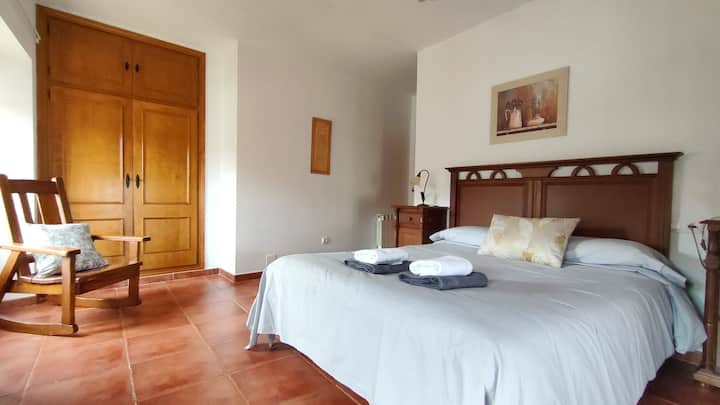 Casa Rural Locutorio, Para 6 Personas. - Hoyos del Espino