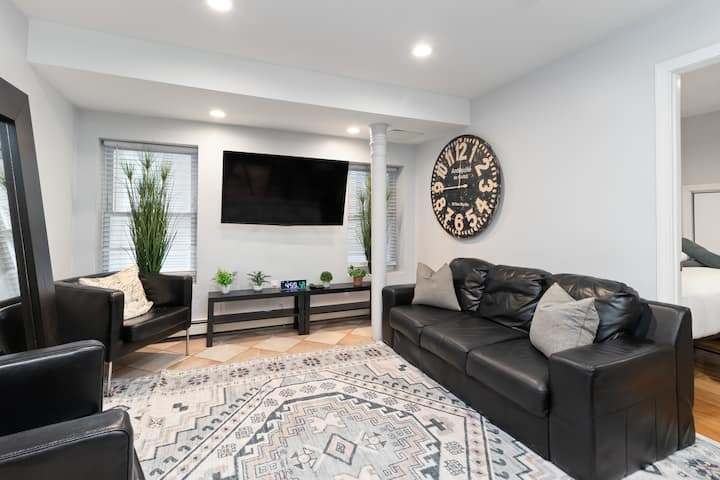 2br-north End, Little Italy | Walk To Td Garden - Boston, MA