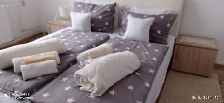 Sobe Za Prenocenje Kompleks Apartmani - Lukovo