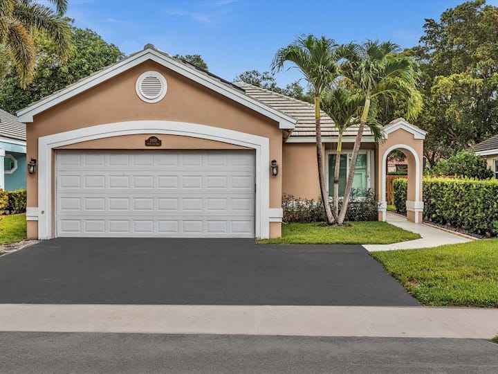 Beautiful Home In Davie - Davie, FL