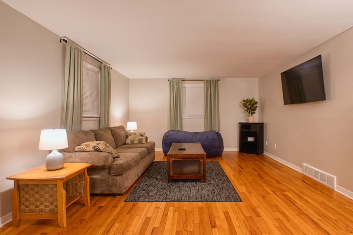 Entire 2 Br Flat - Near Su & Hospitals - Siracusa, NY