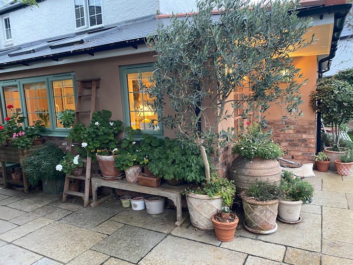 Sarah’s Cottage - Exeter