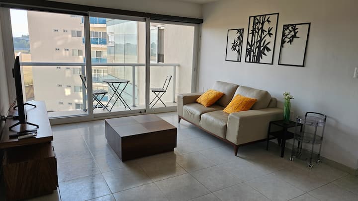 Moderno Departamento A 10 Min De Poliforum León - León