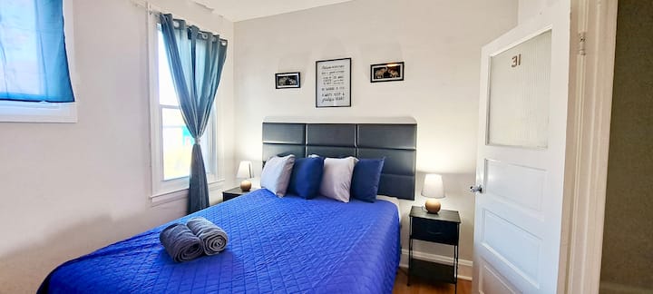 Charm's City Rooftop Suite 31 - Parkville, MD