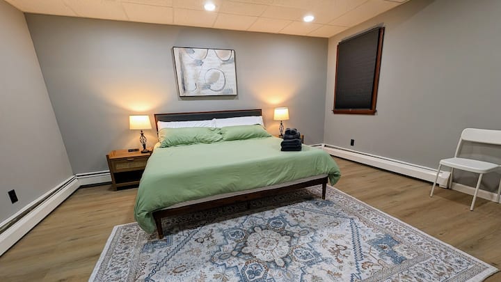 Lovely 3br For 6 W/ Parking Near Airport & Boston - Revere, MA