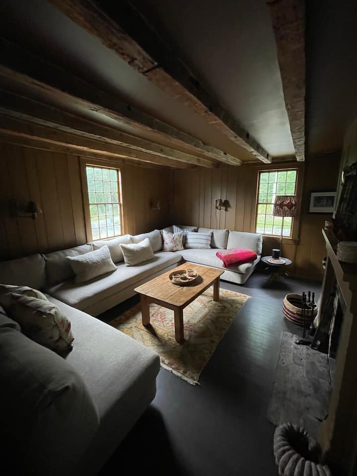 Historical Cottage In Litchfield Ct - Litchfield, CT