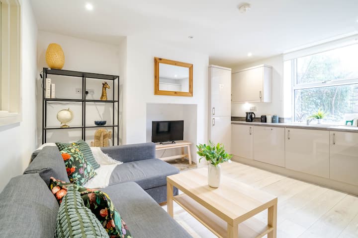 Stunning Flat In Chapel Allerton - Leeds Sleeps 4 - Leeds