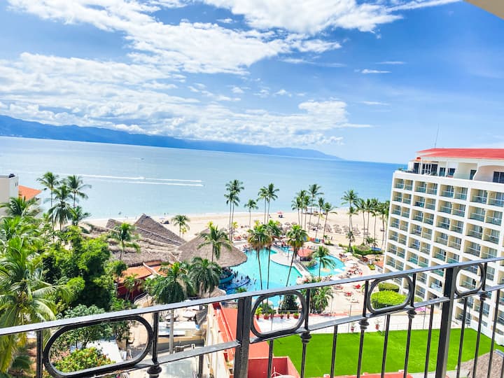 Amazing Oceanview In Hotel Zone (#0843) - Puerto Vallarta