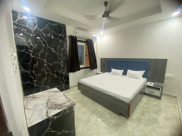 Mahajan Stay · Premium Rooms In Gaya. Room 3 - Gaya
