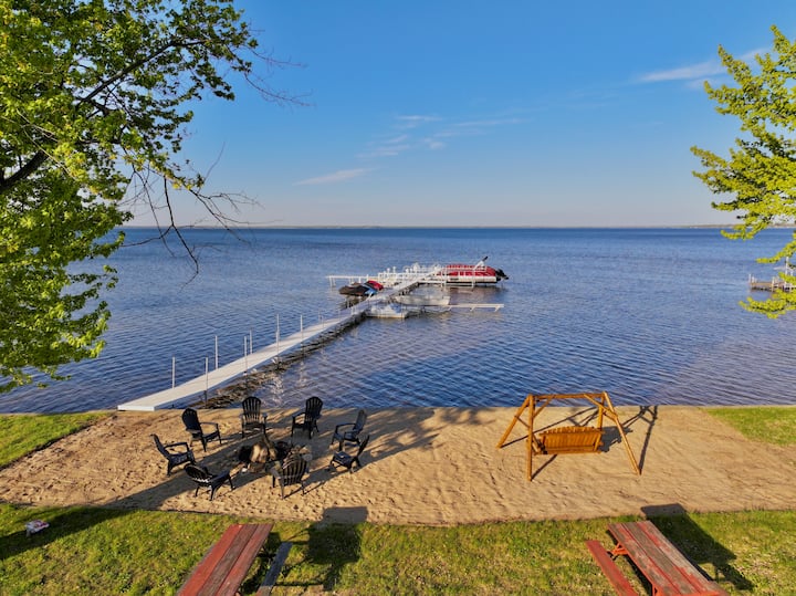 Houghton Lake Bungalow Duplex Unit A - Houghton Lake, MI