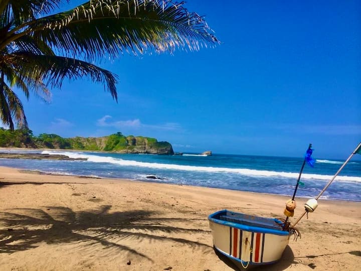 Playa Pelada, Playa Guiones Condo - Nosara