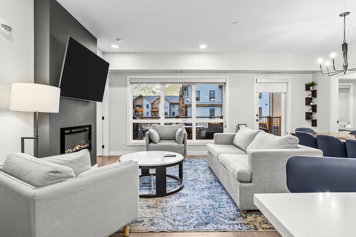 Family Mountain Escape Near Banff | Pool & Hot Tub - Canmore