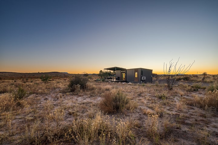 Capote Casita - Stylish Tiny Home In Marfa - Marfa, TX