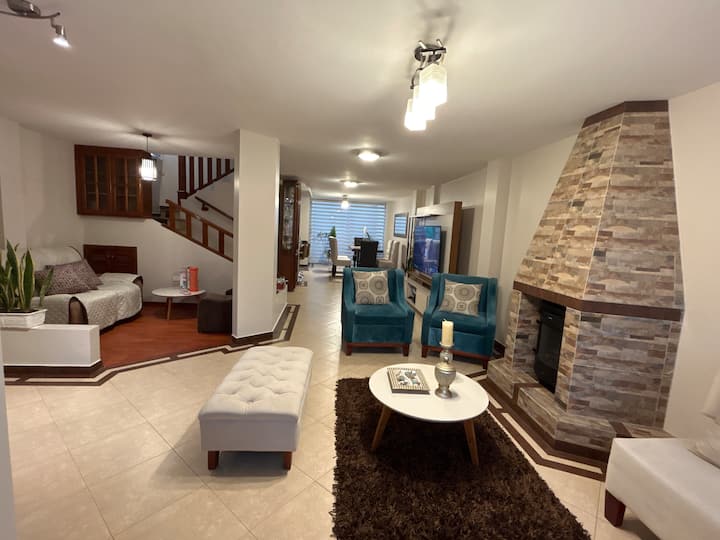 “Casa Riotren Deluxe” Con 3 Parqueos Privados - Riobamba