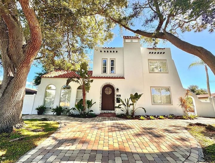 Spanish Villa + Pool Near Beach; Entire Property - St. Petersburg, FL
