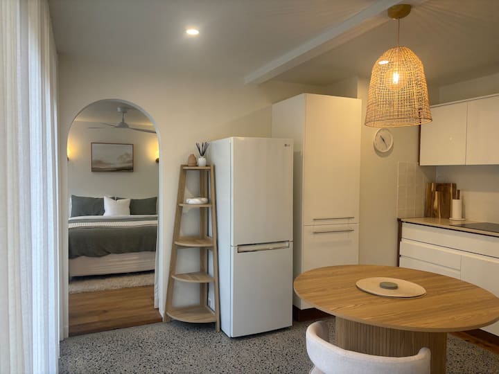 Sea-cliff At Stanwell Park - Stanwell Park