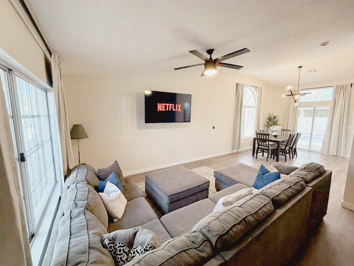 8 Mins From The Strip & 5 From Airport W/ Pool - Henderson, NV