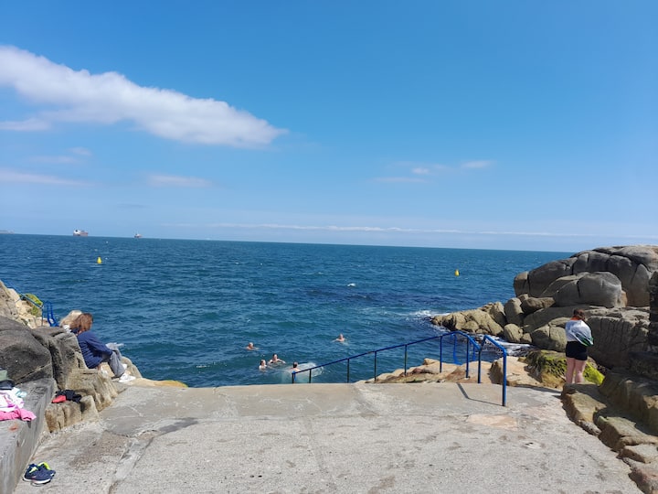 Beautiful Comfortable Home In Stunning Location - Dún Laoghaire