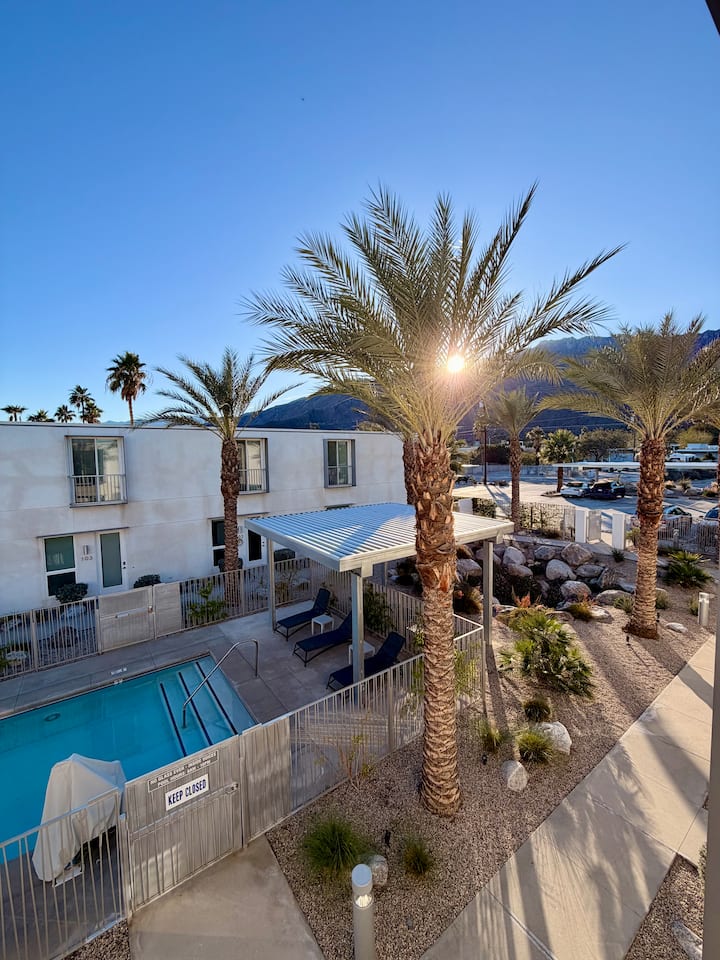 Modern Palm Springs Townhome | 30+ Day Stay | Pool - Palm Springs