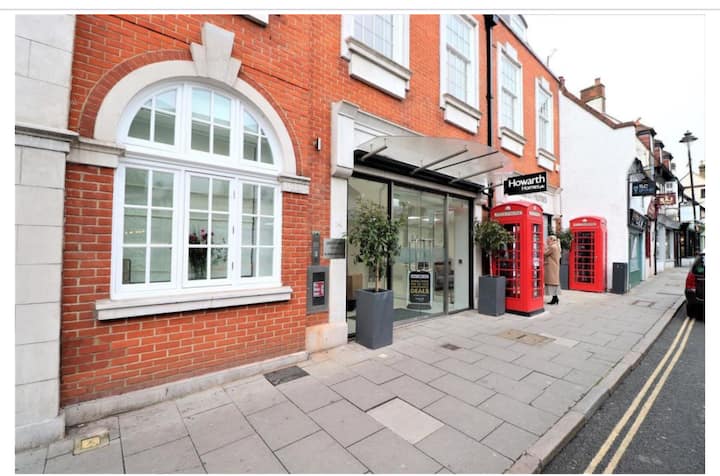 Charming 1 Bedroom Flat In The Heart Of Uxbridge - Uxbridge