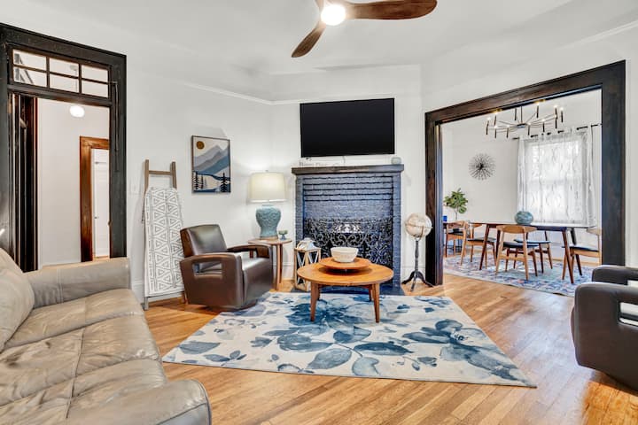 Walk To Downtown! Pet-friendly 2br Near Trails - Hendersonville, NC