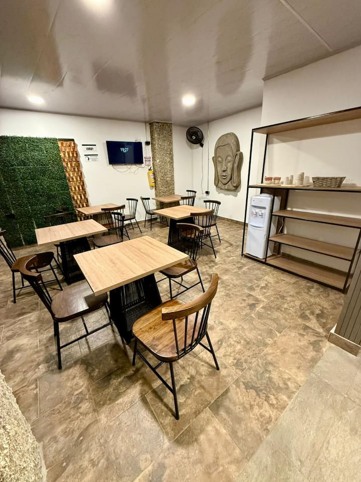 Habitación Privada Moderna, Con Baño Privado (204) - Ibagué