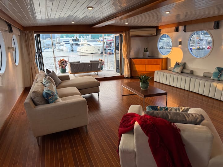 Luxury Houseboat On Hk Harbour - Tseung Kwan O