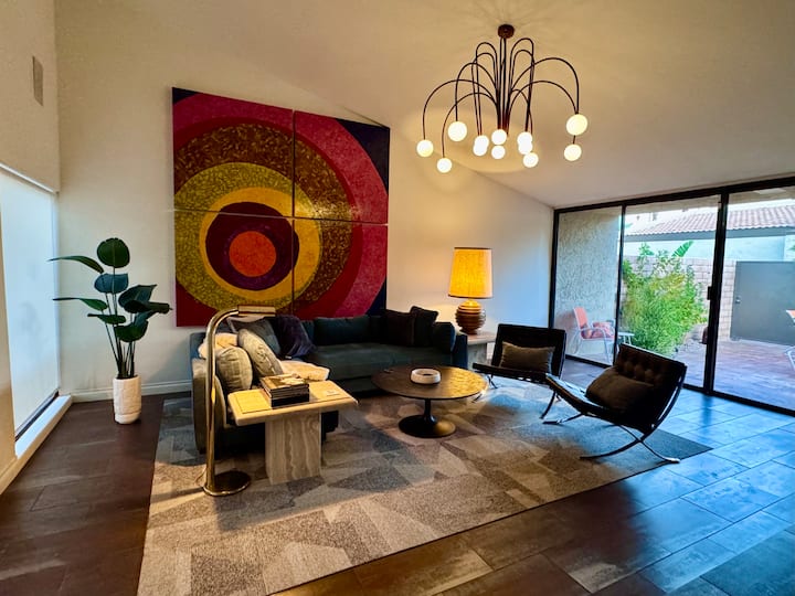 Villa Raqueta, Spa-like Palm Springs Resort Living - Palm Springs, CA