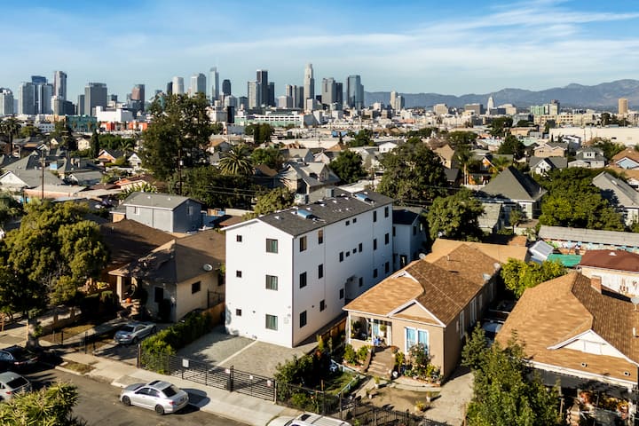 New 7br 7ba Near Downtown La - Los Angeles, CA