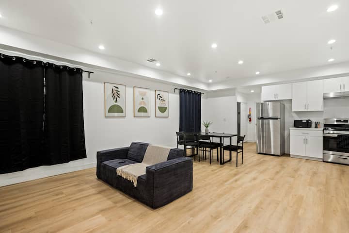 Modern 7br In Heart Of Dtla - Los Angeles, CA