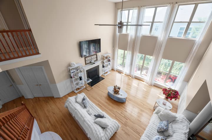 Spacious Luxury Modern Room - Dublin, OH