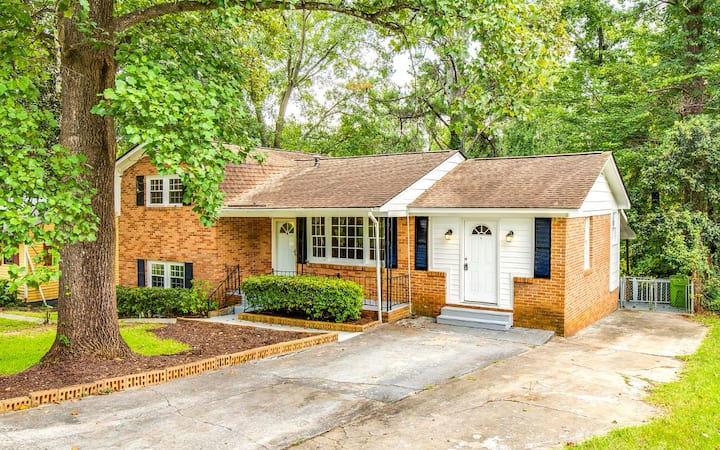 Spacious 5br/3ba Family Retreat In Columbia, Sc” - Columbia, SC