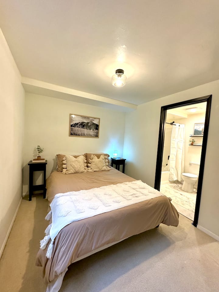 Private 1-bedroom Apartment | Month Long Stays - Cottonwood Heights, UT