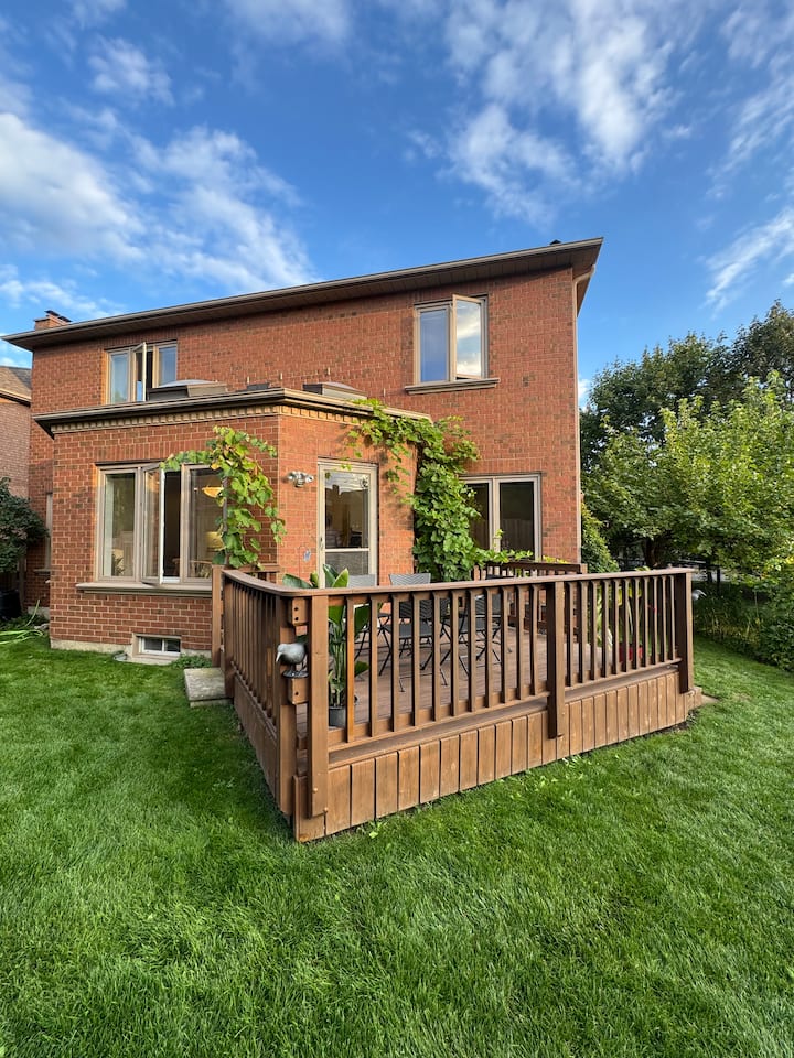 Light-filled 4br Ravine Home In Thornhill - Vaughan