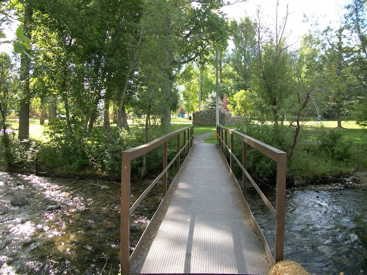 Washoe Park Apartment - Butte, MT