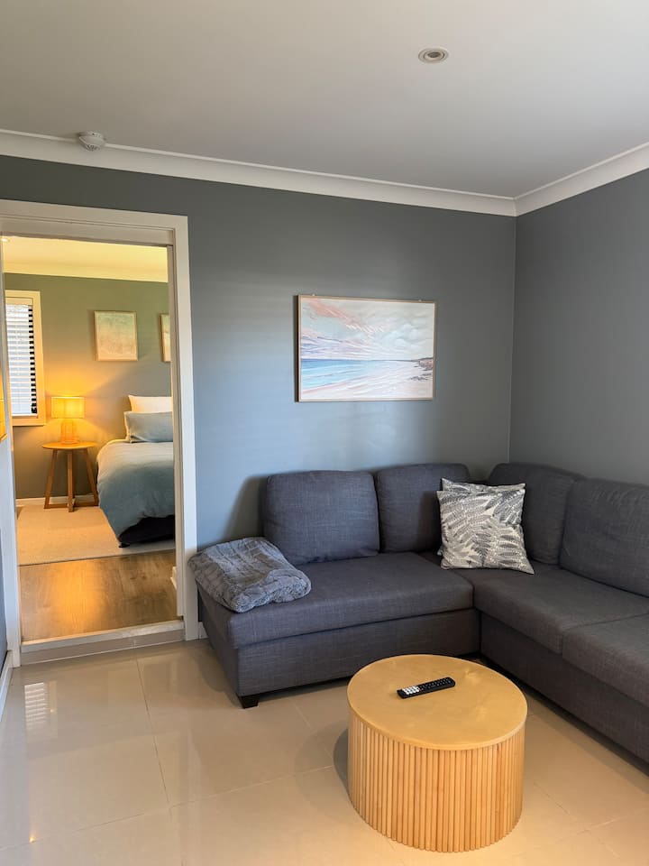 Jacaranda Cottage~private Studio - Lake Macquarie